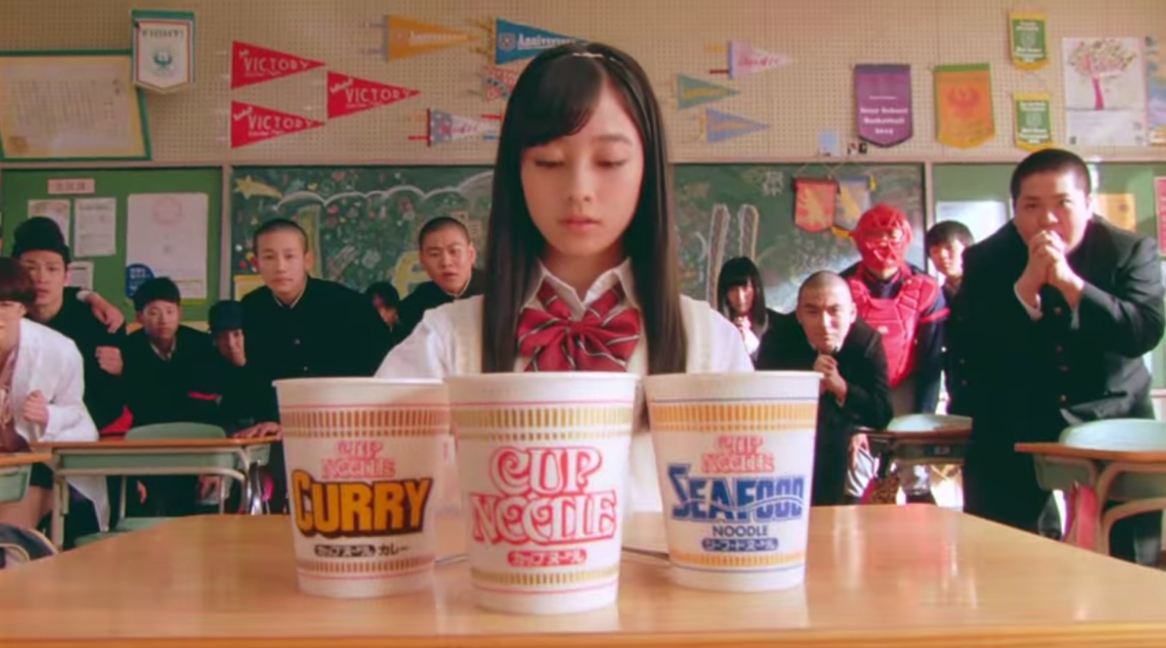 這位女偶像NG了600多次…當她「成功完成壯舉」時在場所有人都放聲尖叫了！ | TEEPR 亮新聞